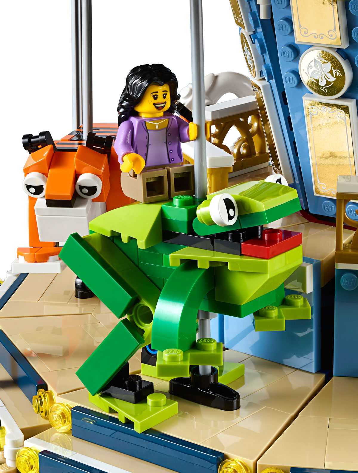 Brickfinder - LEGO Creator Expert Carousel (10257) Official Images