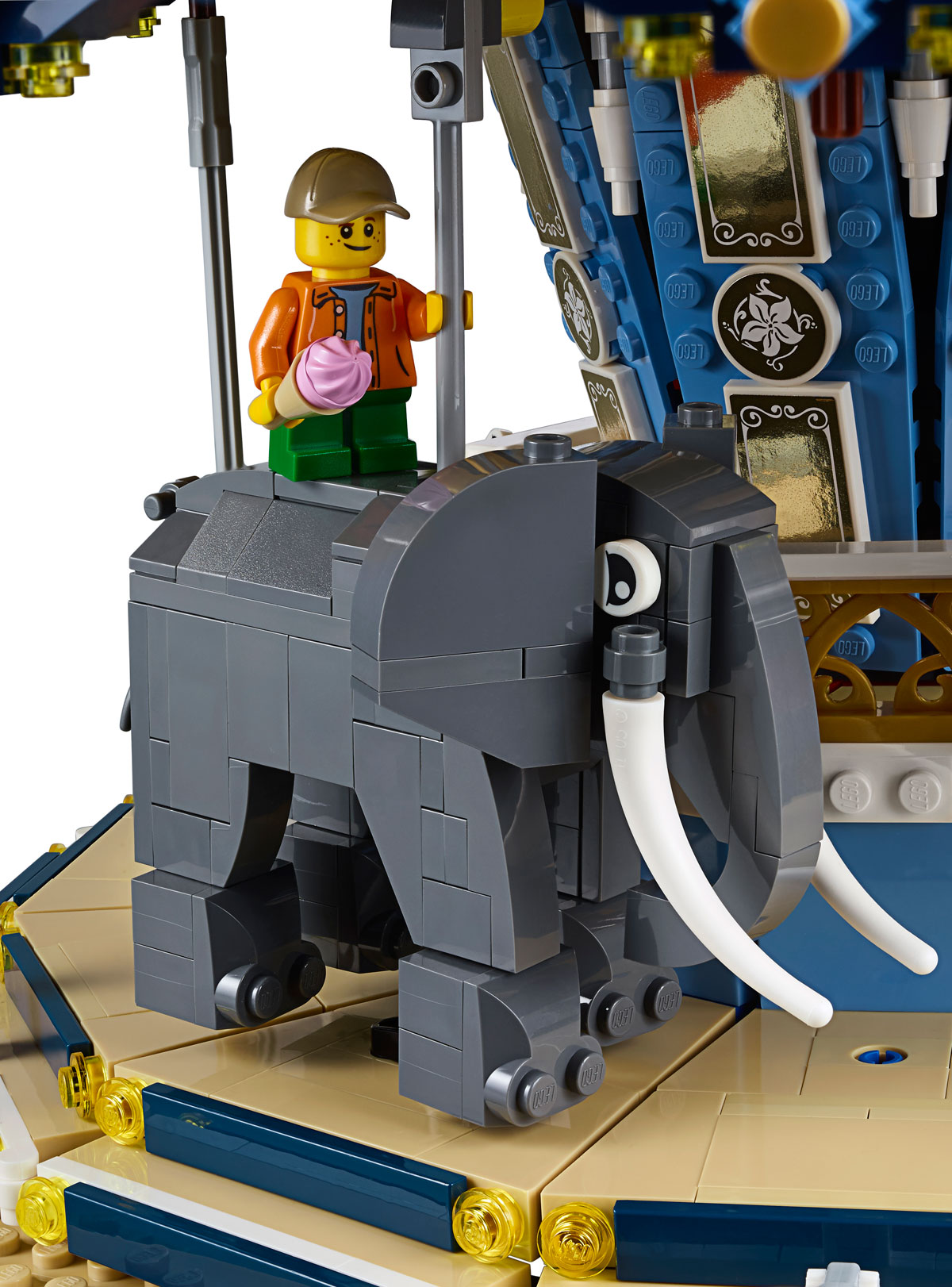 Brickfinder - LEGO Creator Expert Carousel (10257) Official Images